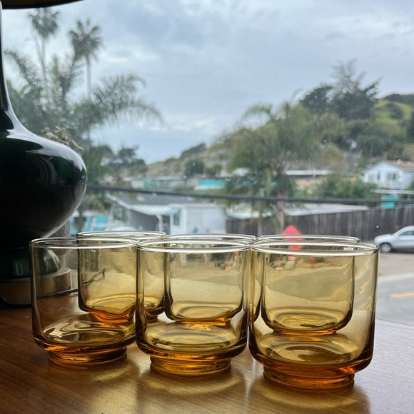 Dining | Vintage Mid Century Amber Gold Yellow Drinking Glasses 8 Oz ...